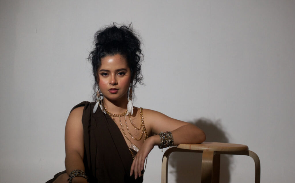 Tasha Bouslama Jadi Kolaborator di Album Terbaru LYLA - PENTAS-PENTAS